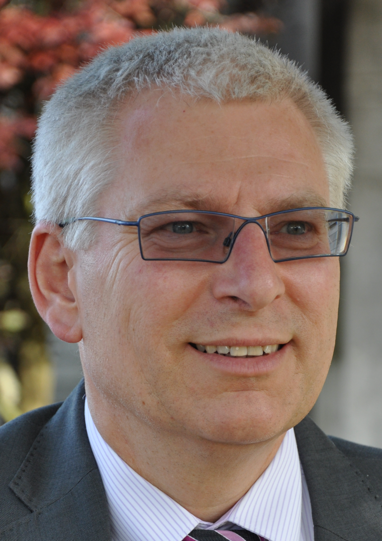 Dr. Manfred Wunsch feiert 65. Geburtstag - FARBE UND LACK